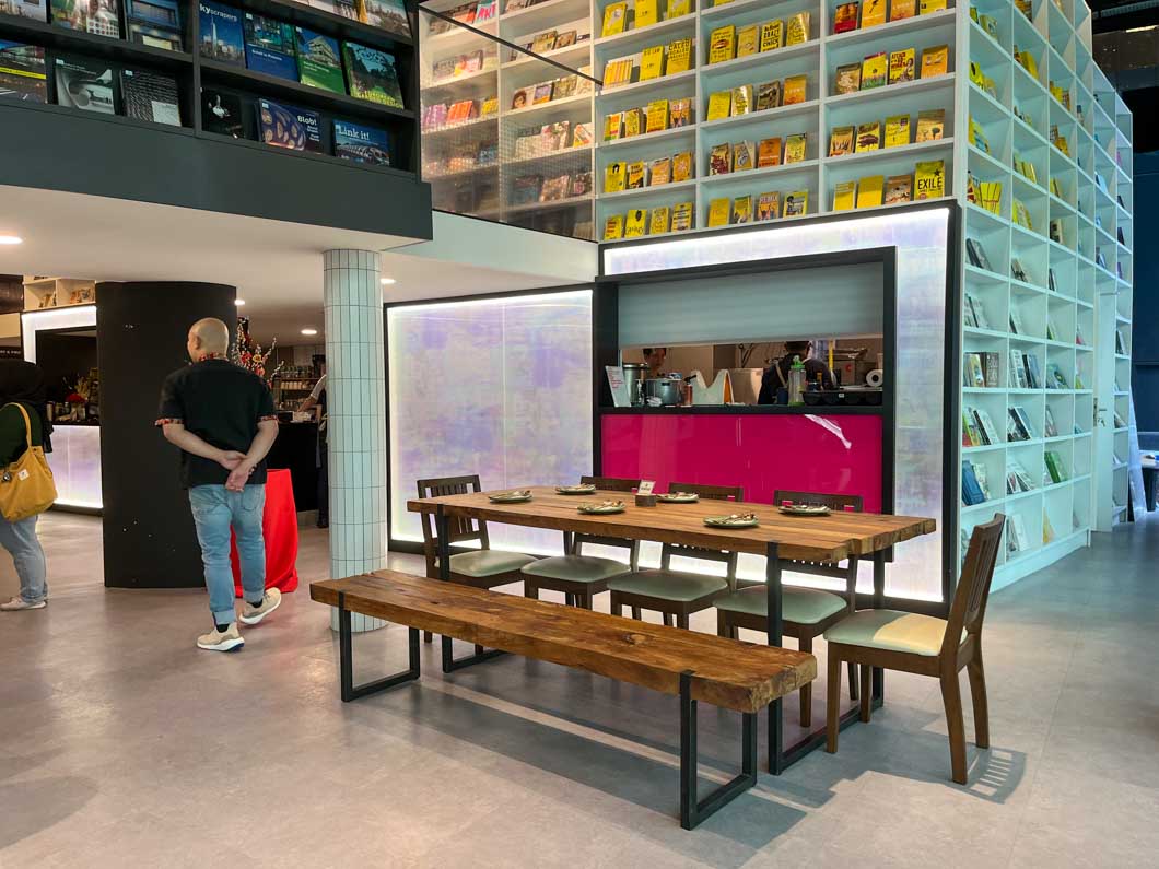 BookXcess The Rooftop At The Gardens Mall - Happy Go KL