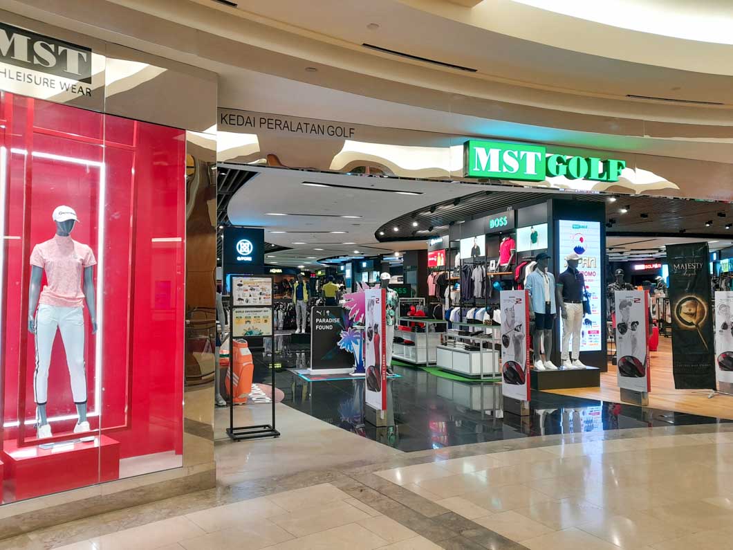 Indoor Golf Fun At MST Golf Arena - Happy Go KL