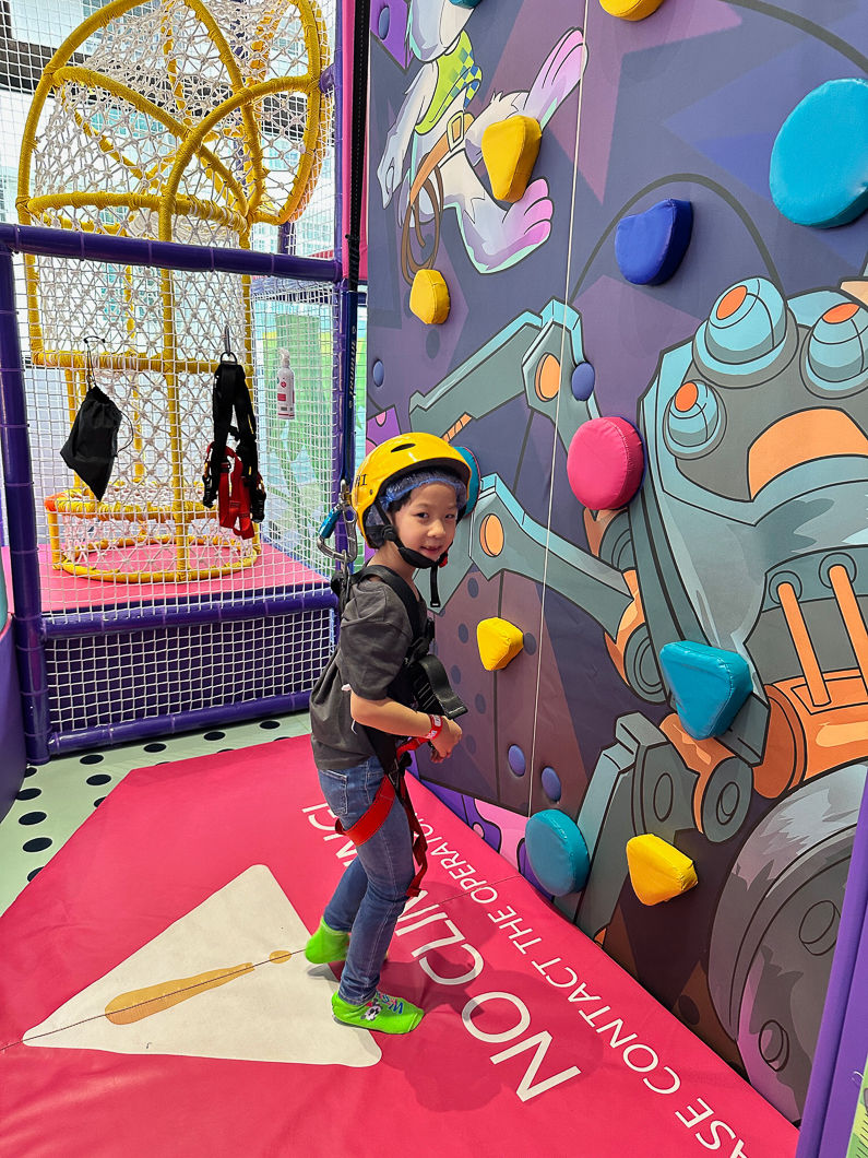 Full Day Out Filled With Adventure At WynSnow And WynSports - Happy Go KL