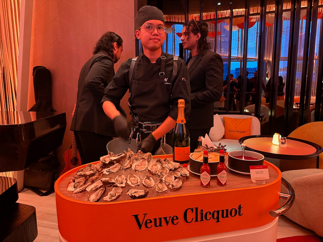 W Living Room X Clicqout Pop-Up Café: Great Way To Cap Off The Year (or ...